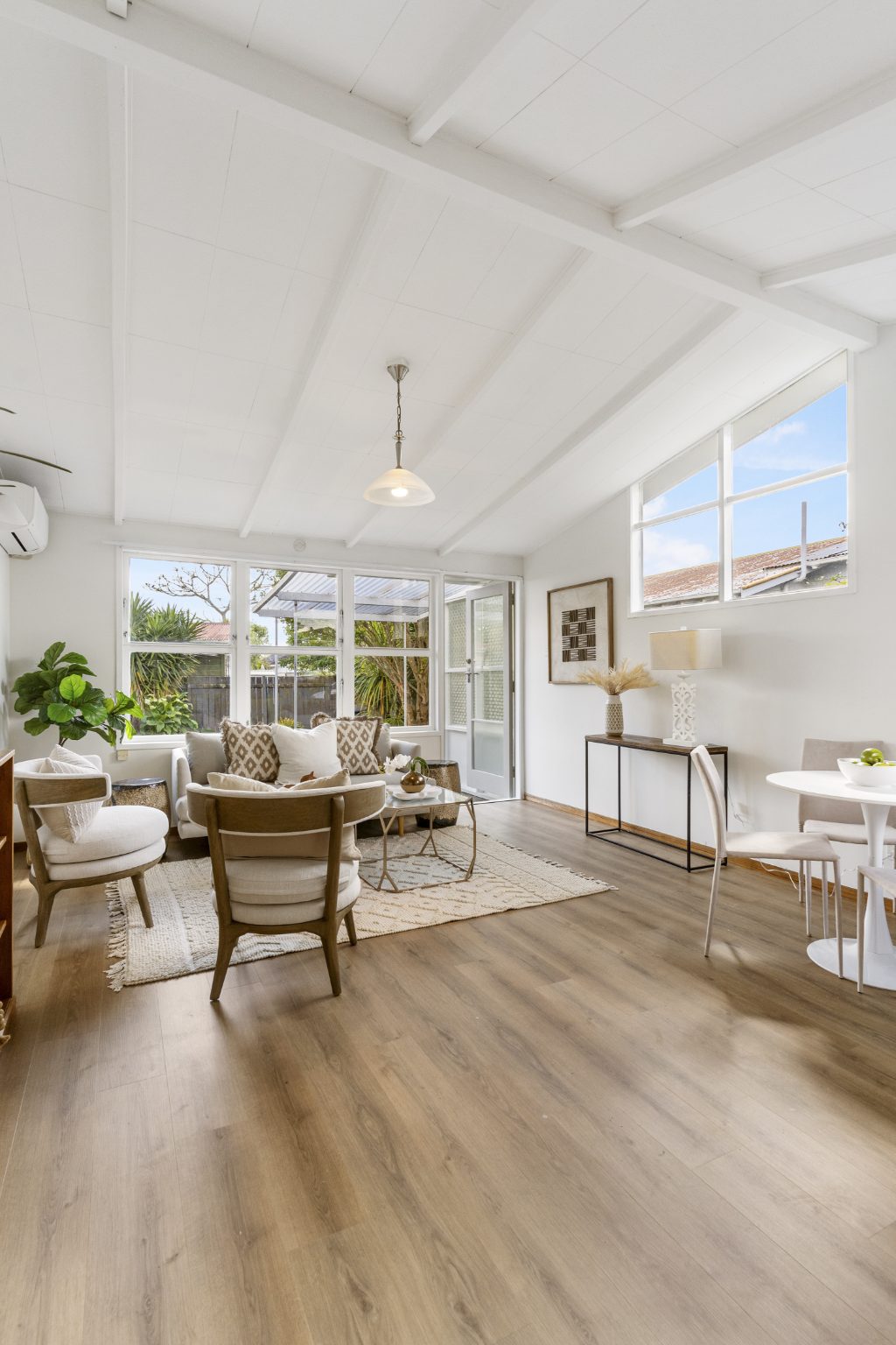 Waterview, Auckland – European Oak - Golden Wooden - Auckland Flooring